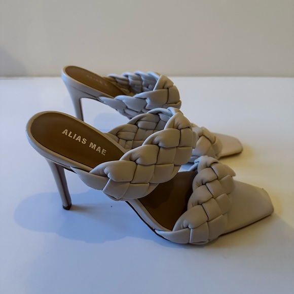 Alias Mae | Shoes | Alias Mae Isla Mules Heels Bone Smooth Leather ...